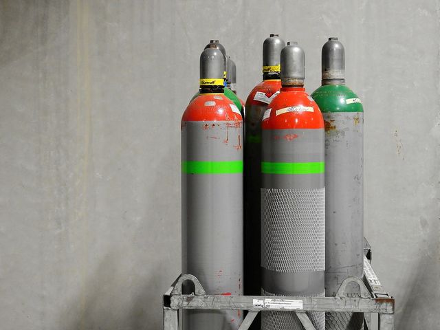 Cylinders | Standard gases | Contact CLEANAIR ENGINEERING EUROPE