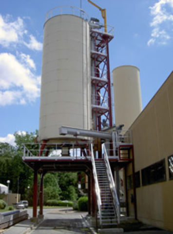 Live bottom silo/hopper | Contact AKIS