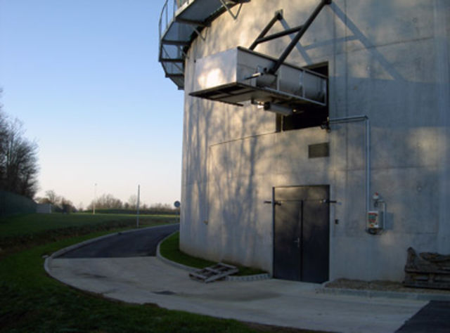 Live bottom silo/hopper | Contact AKIS