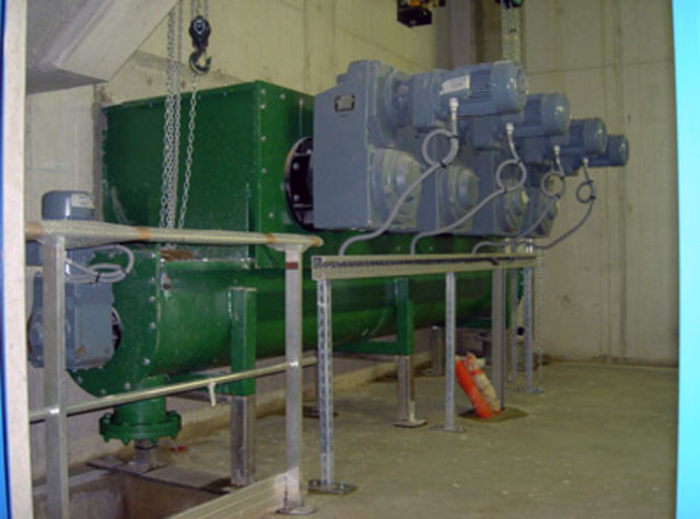 Live bottom silo/hopper | Contact AKIS