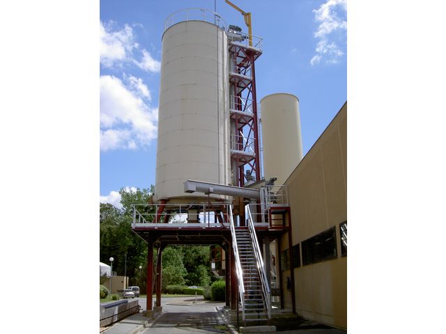 Live bottom silo/hopper | Contact AKIS