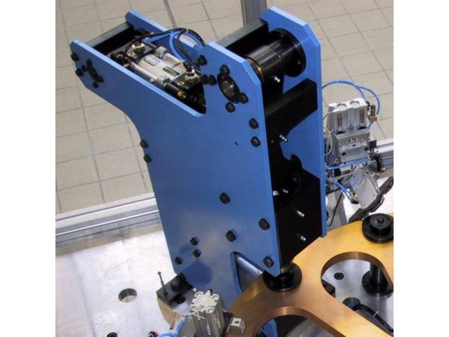Machines for assembly with rotary indexing tables | Contact LE SUR ...