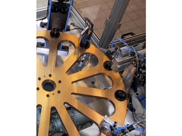 Machines for assembly with rotary indexing tables | Contact LE SUR ...