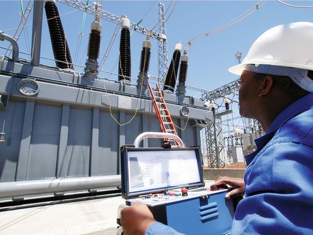 Universal primary injection test set for substation assets | CPC 100 ...